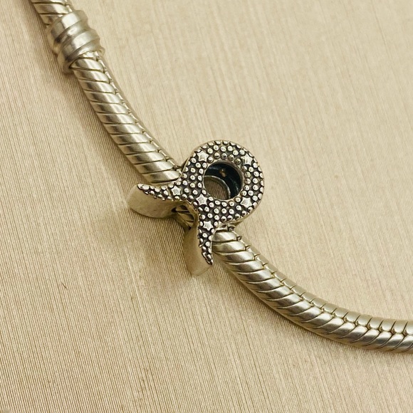 Pandora | Jewelry | Euc Pandora 79848c1 Sterling Silver Sparkling ...